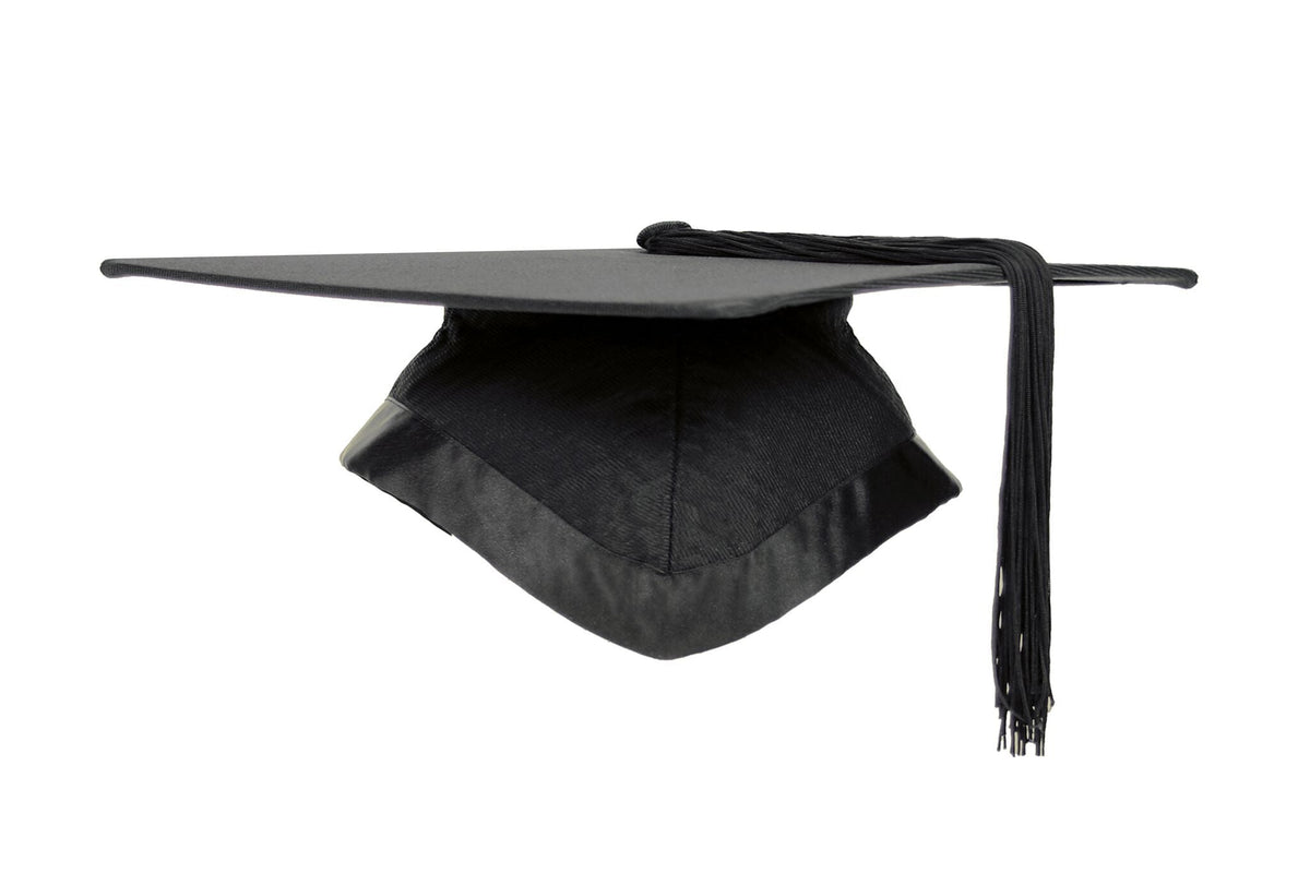 Deluxe Black Bachelors Graduation Mortarboard & Gown – Graduation Gowns UK